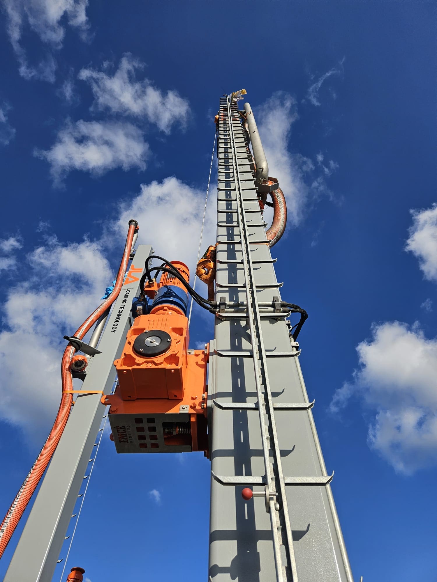 Jetty and Hose Loading Arm Installation at ATM - J de Jonge